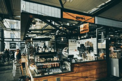 How food and beverage outlets can enhance loyalty